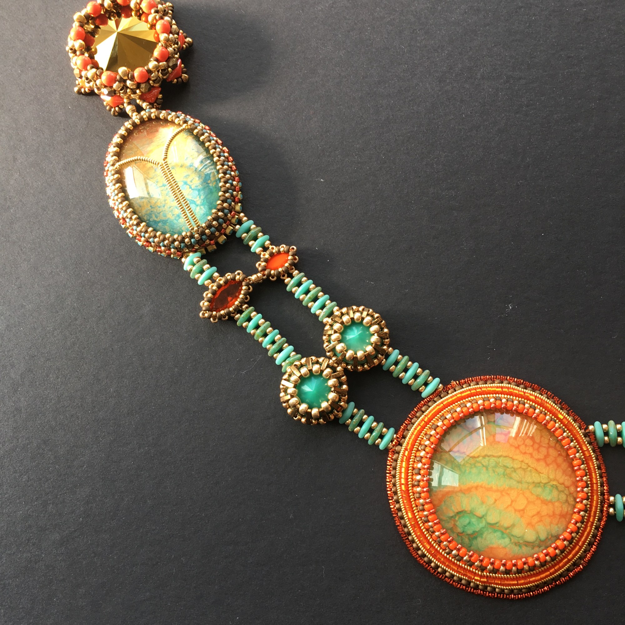 Working with Colour – The Indecisive Beader