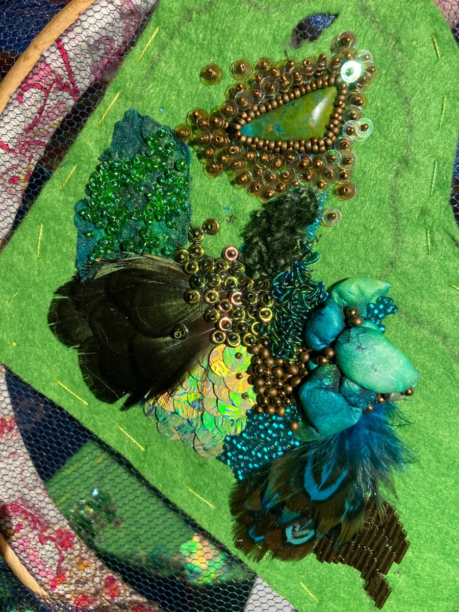 Making of Kākāpō Cape – The Indecisive Beader