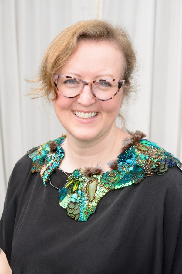 Kākāpō Cape – The Indecisive Beader