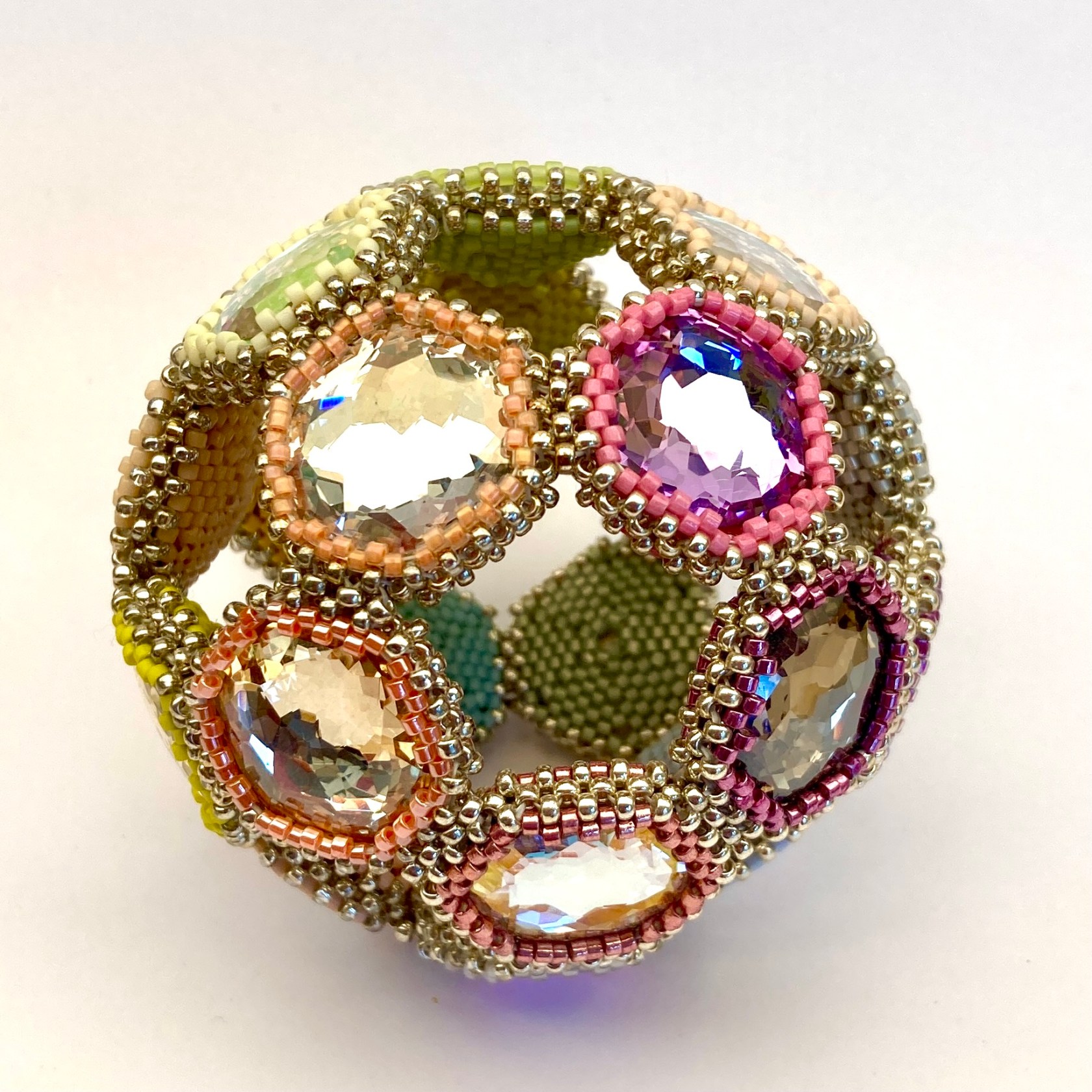 NEW TUTORIAL – Orbit – The Indecisive Beader